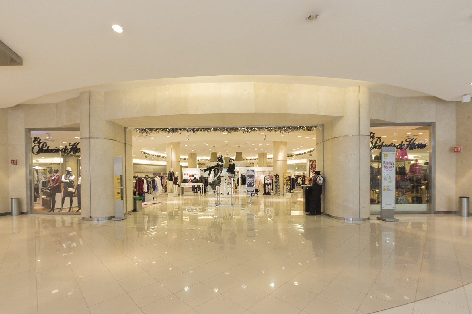 El Palacio de Hierro – Centro Coyoacan